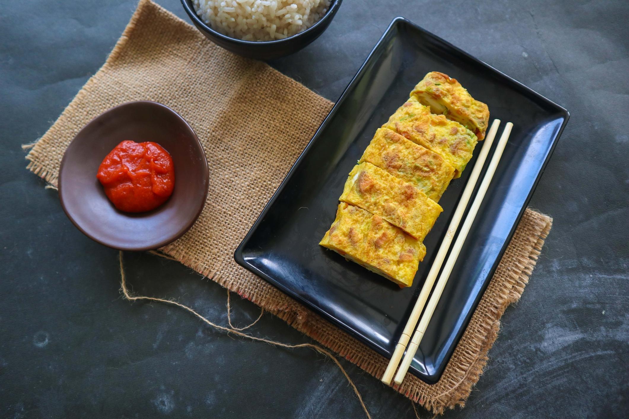 How to Make Tamagoyaki in a Round Pan - Rolled Japanese Omelet