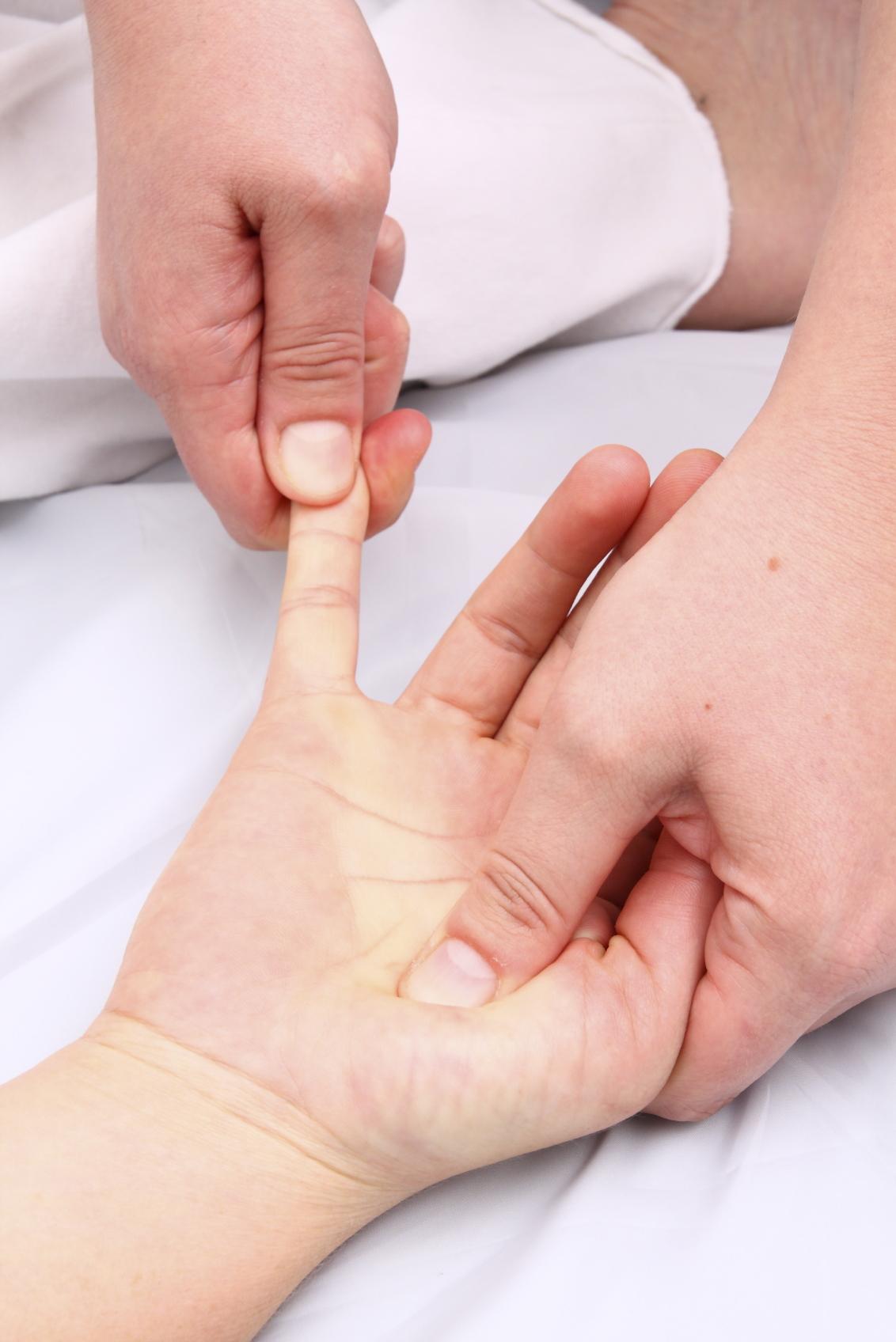 How To Give A Hand Massage - 8 steps