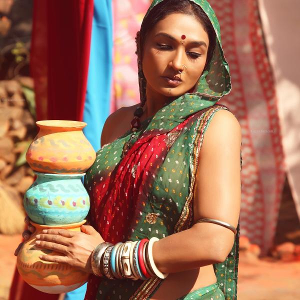 saree without blouse meter